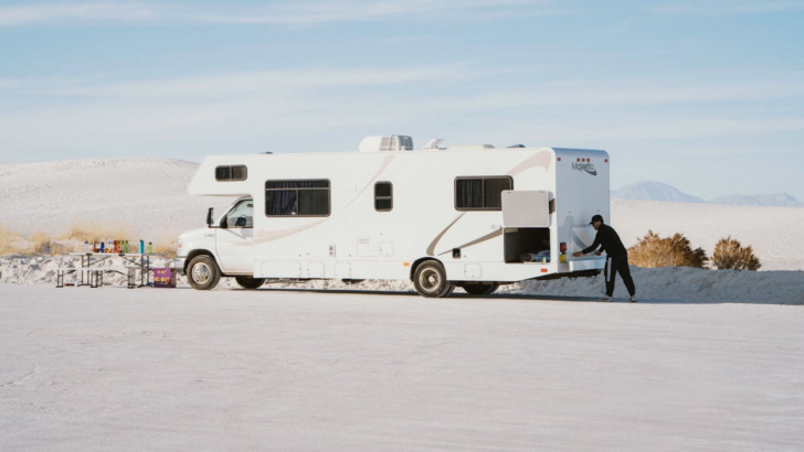 How Can You Keep an RV Family Trip Screen-Free? – Moments With Mandi
